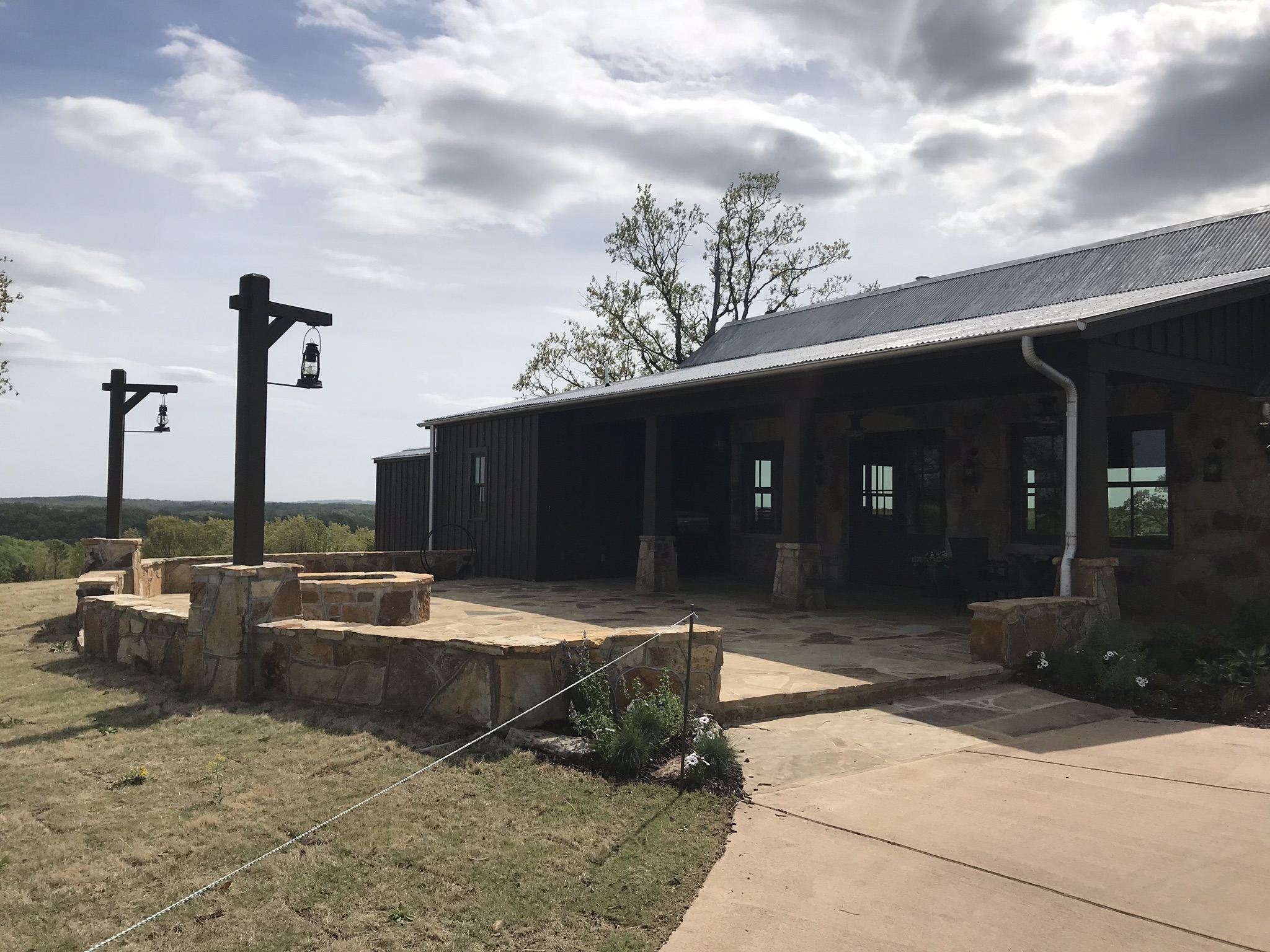 Johnny Morris’ Stone House at Ozarks National | Masterpiece Builders ...