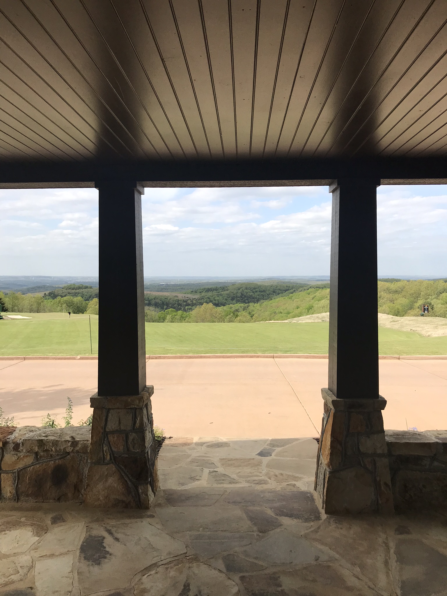 Johnny Morris’ Stone House at Ozarks National | Masterpiece Builders ...