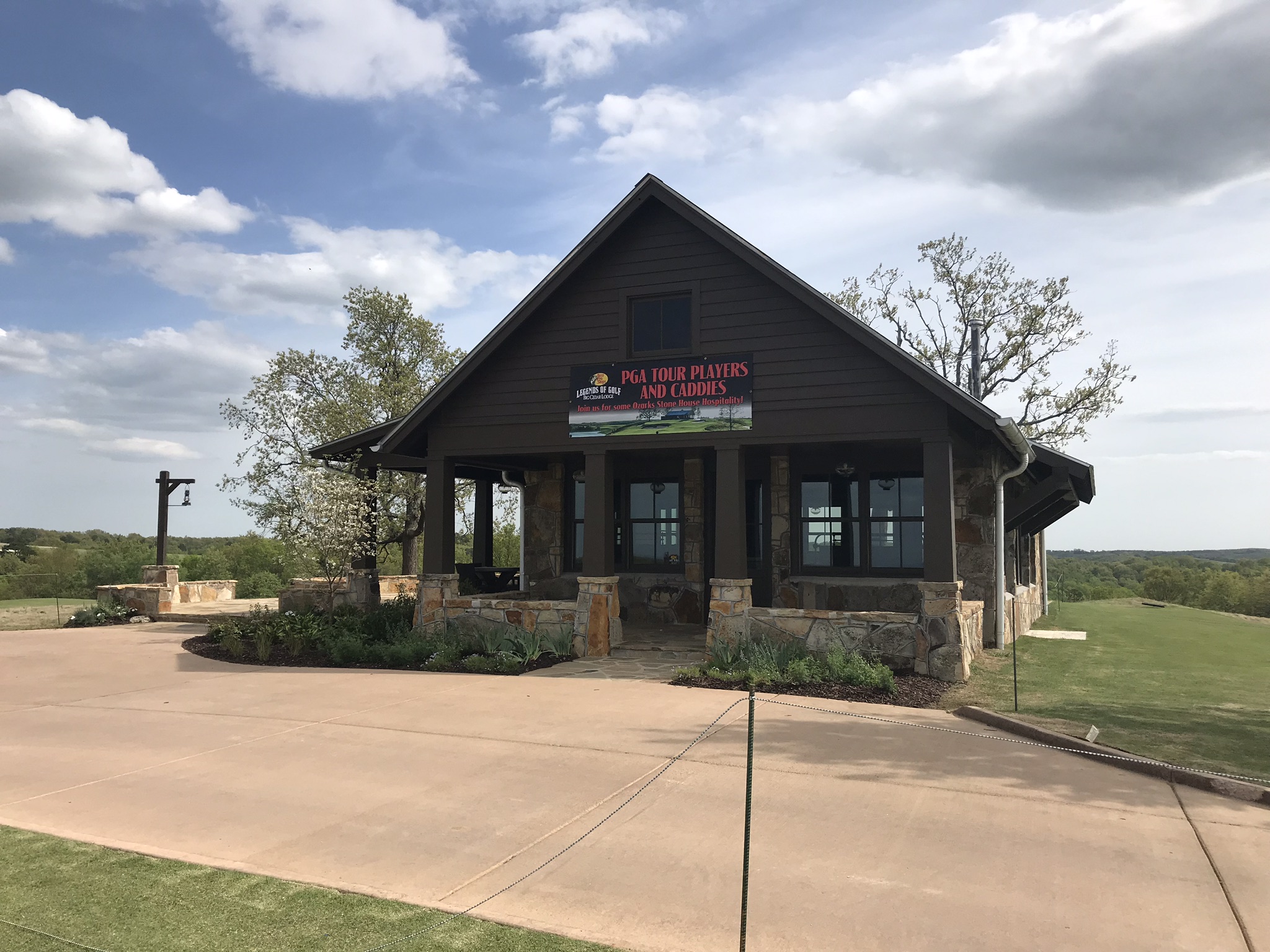 Johnny Morris’ Stone House at Ozarks National | Masterpiece Builders ...
